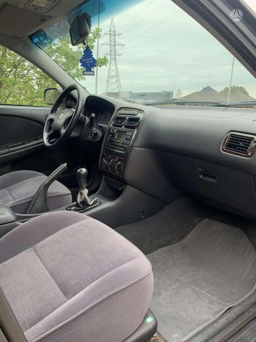 Zaļš Toyota Avensis 2000 Kauņa, ar dzinēja tilpumu 1.79 L un nobraukumu 205 tūkst. km par 1700 €, foto 11 vietnē AUTOMOTO.COM.LV
