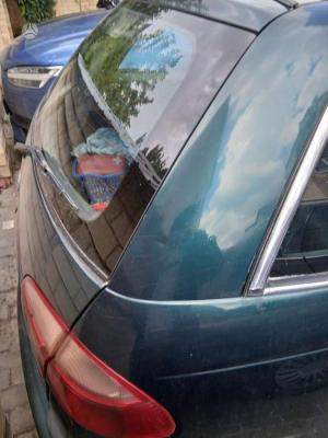 Green Toyota Avensis 2001 in Vilnius, with an engine capacity of 2.00 L and mileage of 371 thousand km for 1350 €, photo 5 on AUTOMOTO.COM.LV