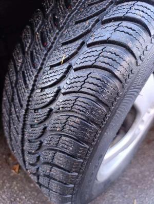 Zaļš Toyota Avensis 2003 Panevēža, ar dzinēja tilpumu 2.00 L un nobraukumu 380 tūkst. km par 1300 €, foto 19 vietnē AUTOMOTO.COM.LV