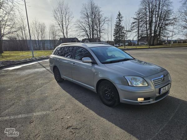 Green Toyota Avensis 2003 in Kaunas, with an engine capacity of 2.00 L and mileage of 341 thousand km for 1600 €, photo 2 on AUTOMOTO.COM.LV