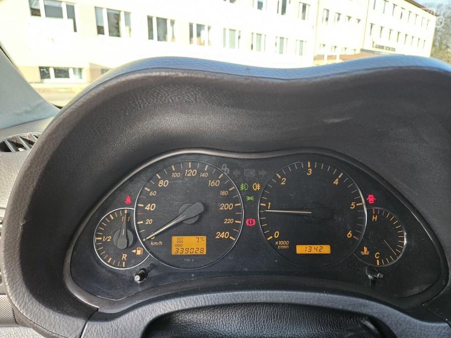 Зеленый Тойота Авенсис 2003 в Каунас, объемом двигателя 2.00 л и пробегом 341 тыс. км за 1600 €, фото 7 на AUTOMOTO.COM.LV