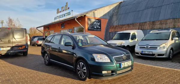Zaļš Toyota Avensis 2003 Valmiera, ar dzinēja tilpumu 1.80 L un nobraukumu 246 tūkst. km par 1300 €, foto 1 vietnē AUTOMOTO.COM.LV