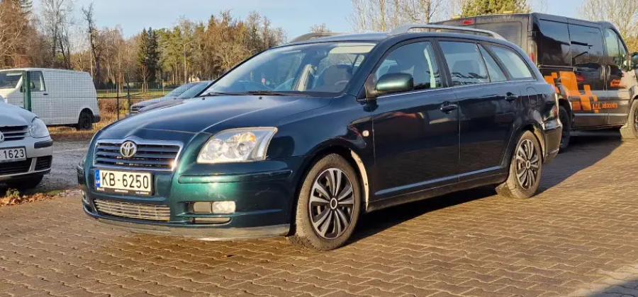 Green Toyota Avensis 2003 in Valmiera, with an engine capacity of 1.80 L and mileage of 246 thousand km for 1300 €, photo 7 on AUTOMOTO.COM.LV