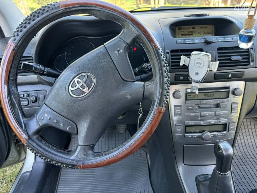 Зеленый Тойота Авенсис 2004 в Алитус, объемом двигателя 2.00 л и пробегом 277 тыс. км за 1000 €, фото 5 на AUTOMOTO.COM.LV