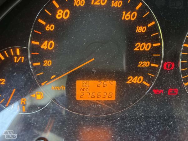 Green Toyota Avensis 2004 in Alytus, with an engine capacity of 2.00 L and mileage of 277 thousand km for 1000 €, photo 8 on AUTOMOTO.COM.LV