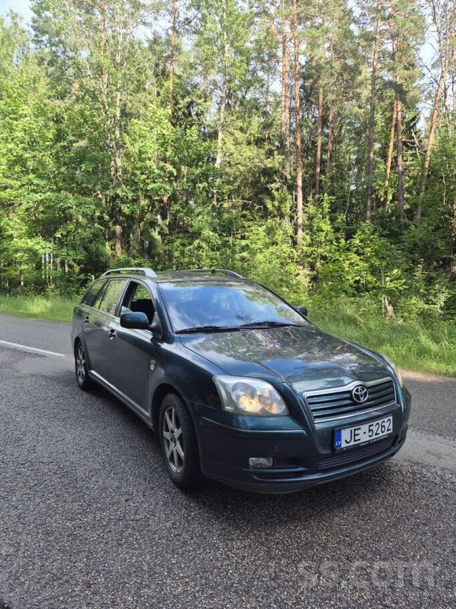 Zaļš Toyota Avensis 2004 Daugavpils, ar dzinēja tilpumu 2.00 L un nobraukumu 286 tūkst. km par 1200 €, foto 3 vietnē AUTOMOTO.COM.LV