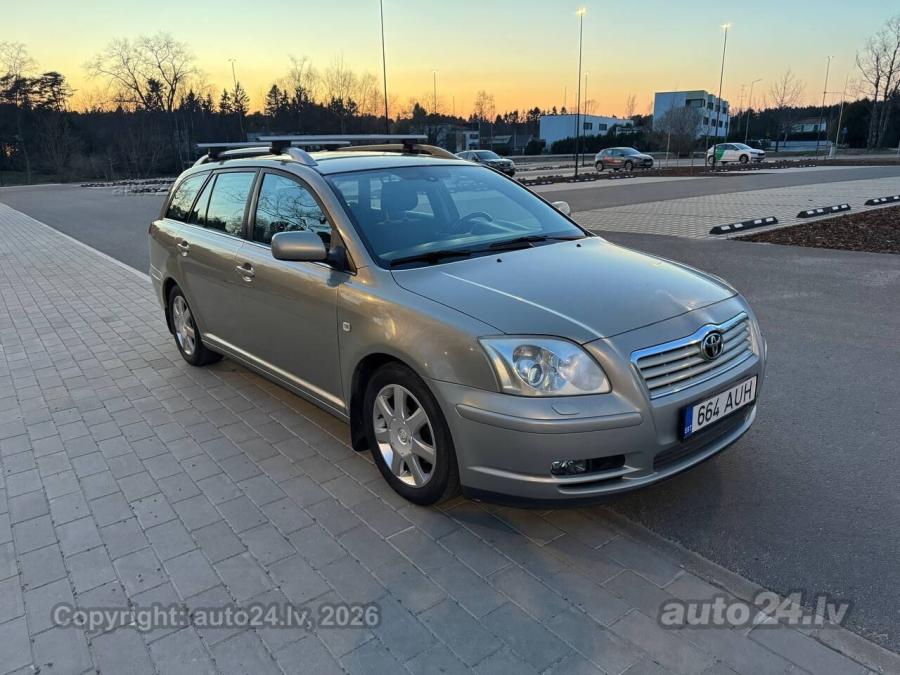 Green Toyota Avensis 2005 in Tallinn, with an engine capacity of 1.80 L and mileage of 276 thousand km for 2500 €, photo 1 on AUTOMOTO.COM.LV
