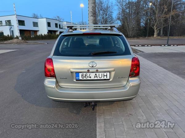 Zaļš Toyota Avensis 2005 Tallina, ar dzinēja tilpumu 1.80 L un nobraukumu 276 tūkst. km par 2500 €, foto 4 vietnē AUTOMOTO.COM.LV