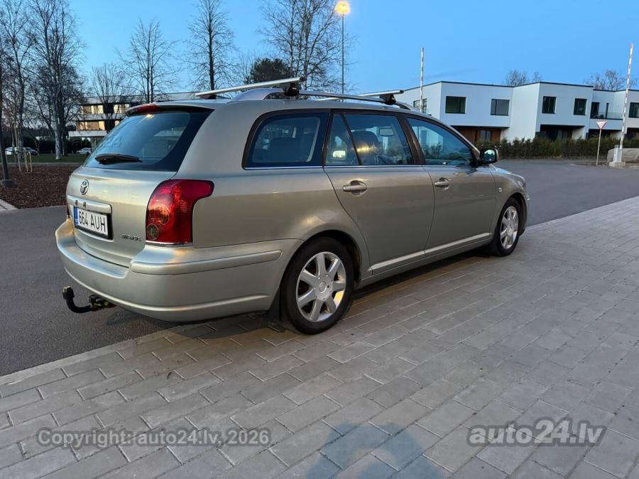 Green Toyota Avensis 2005 in Tallinn, with an engine capacity of 1.80 L and mileage of 276 thousand km for 2500 €, photo 6 on AUTOMOTO.COM.LV