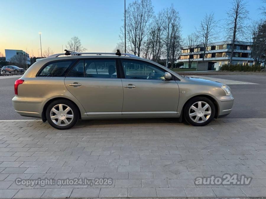 Green Toyota Avensis 2005 in Tallinn, with an engine capacity of 1.80 L and mileage of 276 thousand km for 2500 €, photo 7 on AUTOMOTO.COM.LV