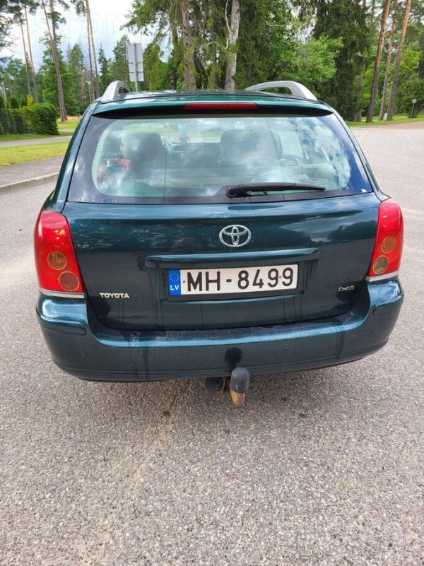 Тойота Авенсис 2005 в Рига на AUTOMOTO.COM.LV Зеленый Тойота Авенсис 2005 в Рига, объемом двигателя 2.00 л и пробегом 313 тыс. км за 1320 €, фото 3 на AUTOMOTO.COM.LV