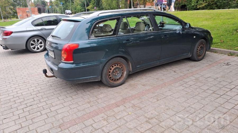 Zaļš Toyota Avensis 2005 Rīga, ar dzinēja tilpumu 2.00 L un nobraukumu 313 tūkst. km par 1320 €, foto 5 vietnē AUTOMOTO.COM.LV