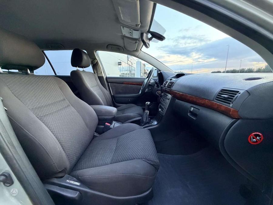 Зеленый Тойота Авенсис 2005 в Утена, объемом двигателя 2.00 л и пробегом 492 тыс. км за 1990 €, фото 19 на AUTOMOTO.COM.LV
