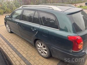 Zaļš Toyota Avensis 2005 Rīga, ar dzinēja tilpumu 2.00 L un nobraukumu 366 tūkst. km par 650 €, foto 3 vietnē AUTOMOTO.COM.LV