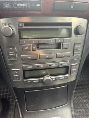 Zaļš Toyota Avensis 2005 Rīga, ar dzinēja tilpumu 2.00 L un nobraukumu 366 tūkst. km par 650 €, foto 15 vietnē AUTOMOTO.COM.LV