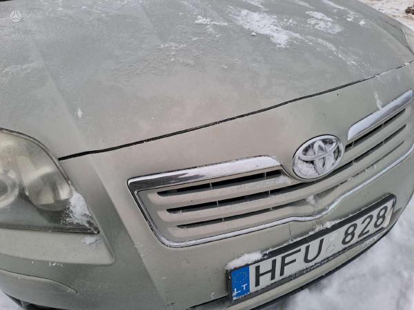 Green Toyota Avensis 2006 in Kaunas, with an engine capacity of 2.00 L and mileage of 372 thousand km for 2100 €, photo 5 on AUTOMOTO.COM.LV