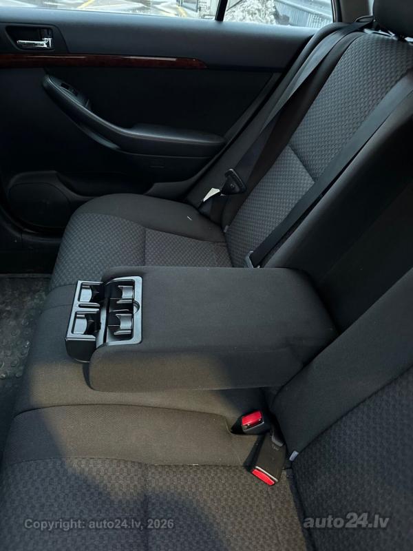 Zaļš Toyota Avensis 2006 Tallina, ar dzinēja tilpumu 1.80 L un nobraukumu 284 tūkst. km par 2699 €, foto 11 vietnē AUTOMOTO.COM.LV