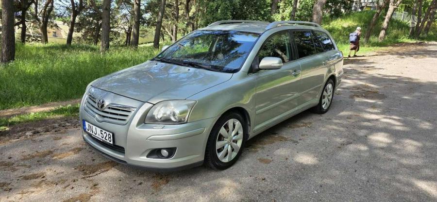 Zaļš Toyota Avensis 2006 Viļņa, ar dzinēja tilpumu 1.79 L un nobraukumu 240 tūkst. km par 1750 €, foto 1 vietnē AUTOMOTO.COM.LV