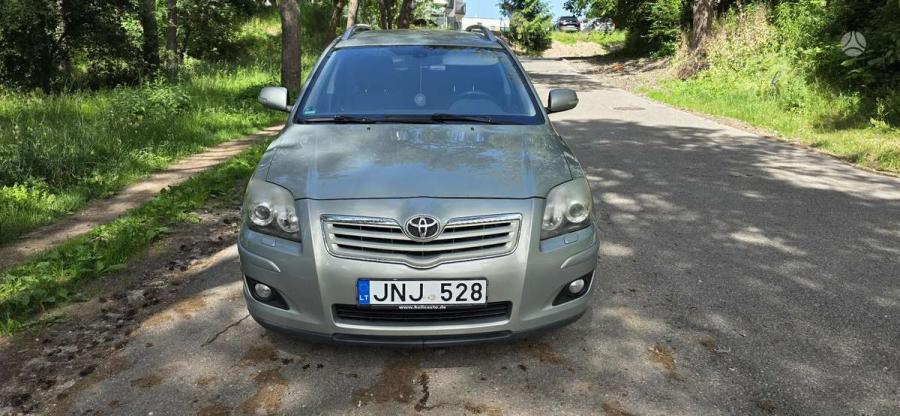 Zaļš Toyota Avensis 2006 Viļņa, ar dzinēja tilpumu 1.79 L un nobraukumu 240 tūkst. km par 1750 €, foto 3 vietnē AUTOMOTO.COM.LV