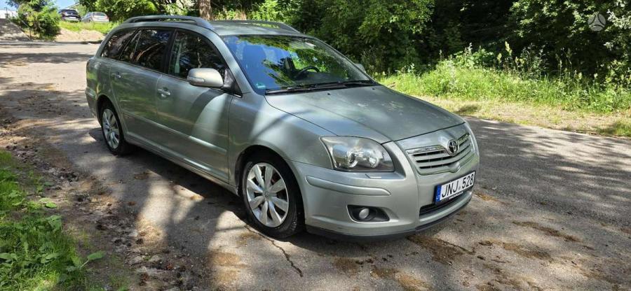 Zaļš Toyota Avensis 2006 Viļņa, ar dzinēja tilpumu 1.79 L un nobraukumu 240 tūkst. km par 1750 €, foto 4 vietnē AUTOMOTO.COM.LV