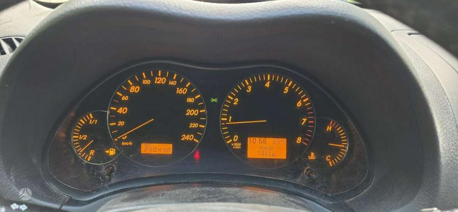 Zaļš Toyota Avensis 2006 Viļņa, ar dzinēja tilpumu 1.79 L un nobraukumu 240 tūkst. km par 1750 €, foto 14 vietnē AUTOMOTO.COM.LV