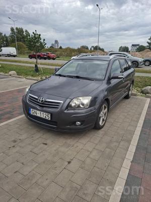 Green Toyota Avensis 2007 in Riga, with an engine capacity of 2.00 L and mileage of 334 thousand km for 1150 €, photo  on AUTOMOTO.COM.LV