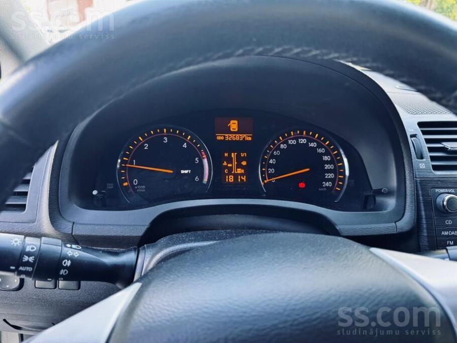 Green Toyota Avensis 2009 in Riga, with an engine capacity of 2.20 L and mileage of 327 thousand km for 1400 €, photo 10 on AUTOMOTO.COM.LV