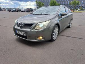 Zaļš Toyota Avensis 2009 Kauņa, ar dzinēja tilpumu 2.23 L un nobraukumu 378 tūkst. km par 3200 €, foto  vietnē AUTOMOTO.COM.LV