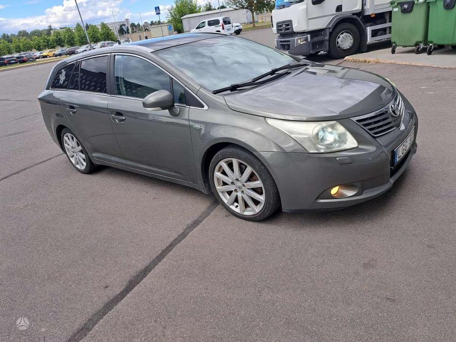 Zaļš Toyota Avensis 2009 Kauņa, ar dzinēja tilpumu 2.23 L un nobraukumu 378 tūkst. km par 3200 €, foto 4 vietnē AUTOMOTO.COM.LV