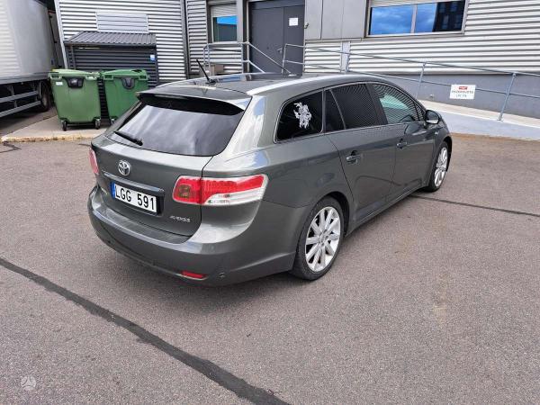 Зеленый Тойота Авенсис 2009 в Каунас, объемом двигателя 2.23 л и пробегом 378 тыс. км за 3200 €, фото 4 на AUTOMOTO.COM.LV