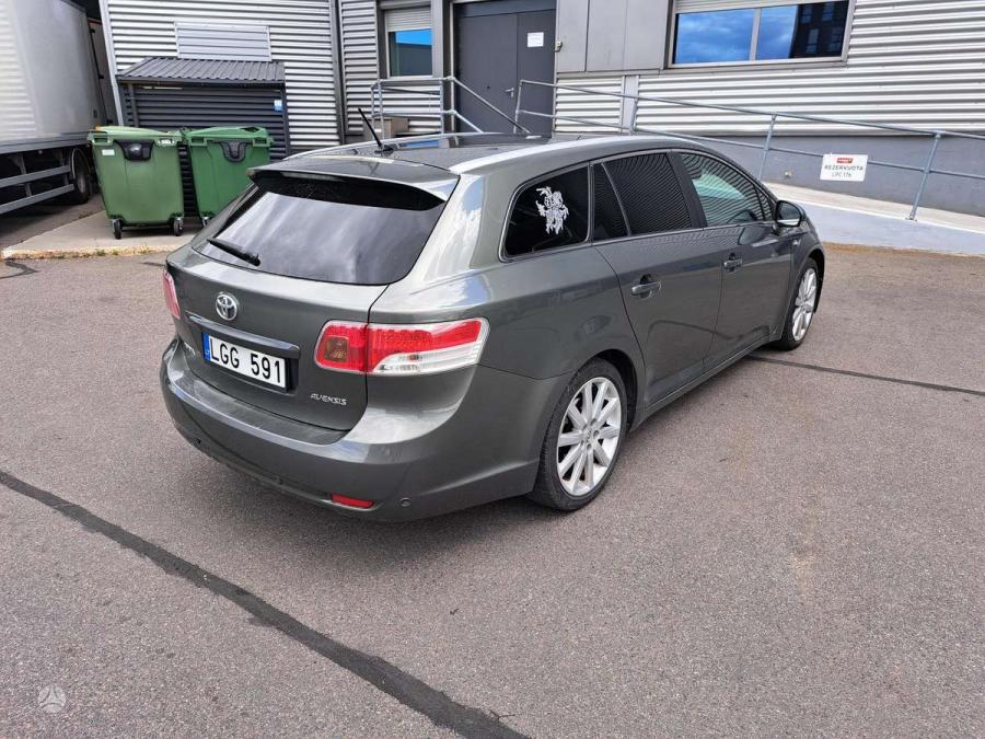 Zaļš Toyota Avensis 2009 Kauņa, ar dzinēja tilpumu 2.23 L un nobraukumu 378 tūkst. km par 3200 €, foto 5 vietnē AUTOMOTO.COM.LV