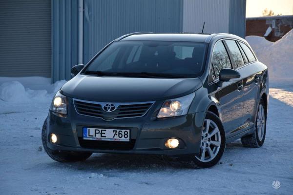 Green Toyota Avensis 2010 in Rokiskis, with an engine capacity of 2.23 L and mileage of 160 thousand km for 4850 €, photo 1 on AUTOMOTO.COM.LV