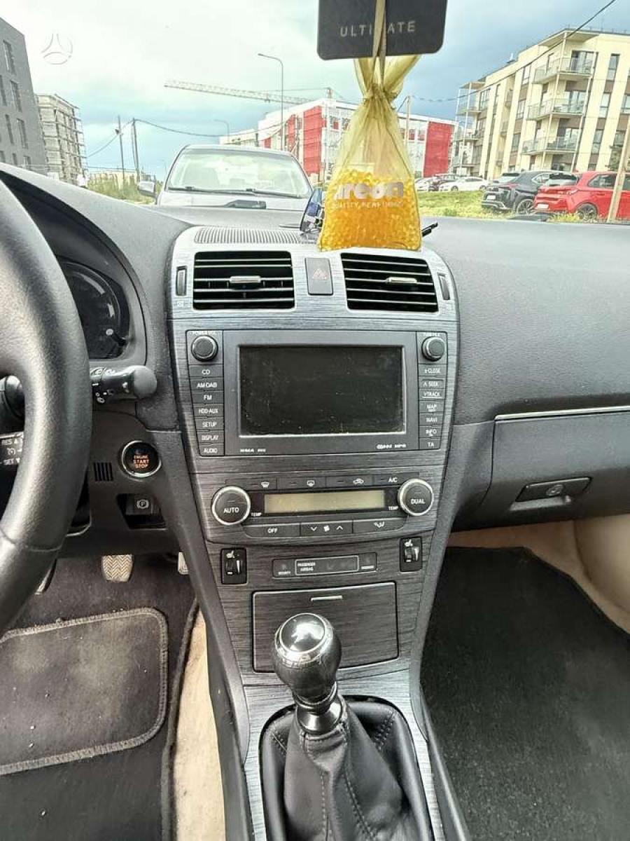 Зеленый Тойота Авенсис 2010 в Вильнюс, объемом двигателя 2.23 л и пробегом 280 тыс. км за 2000 €, фото 8 на AUTOMOTO.COM.LV