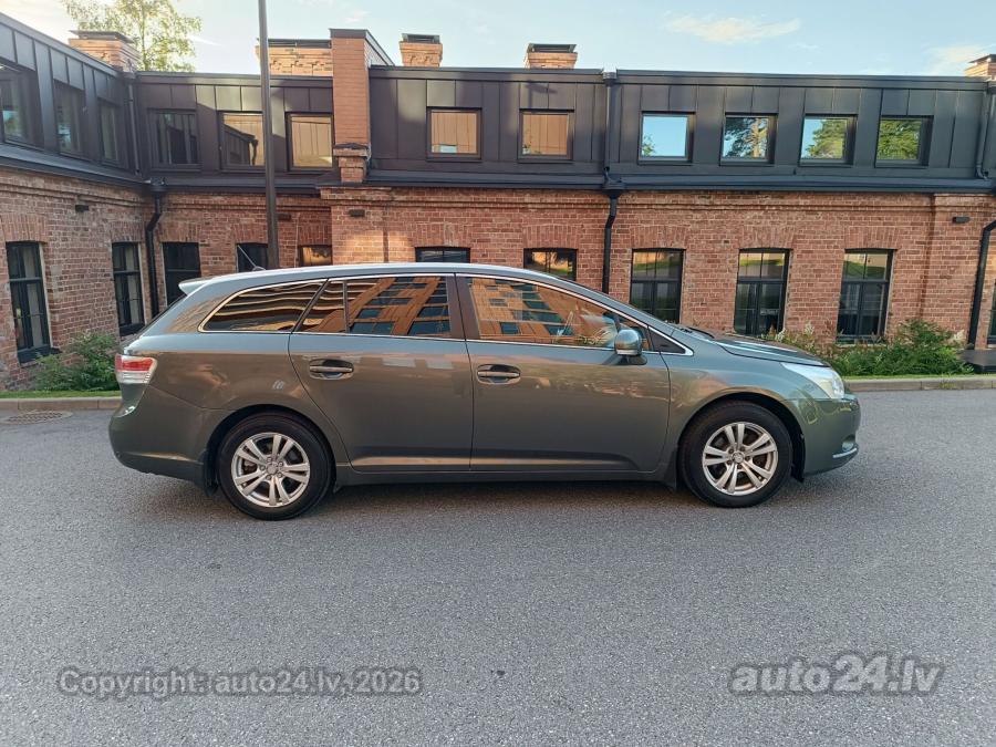 Zaļš Toyota Avensis 2011 Tallina, ar dzinēja tilpumu 2.00 L un nobraukumu 207 tūkst. km par 4990 €, foto 6 vietnē AUTOMOTO.COM.LV