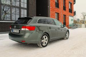Green Toyota Avensis 2012 in Riga, with an engine capacity of 2.20 L and mileage of 277 thousand km for 5500 €, photo 6 on AUTOMOTO.COM.LV