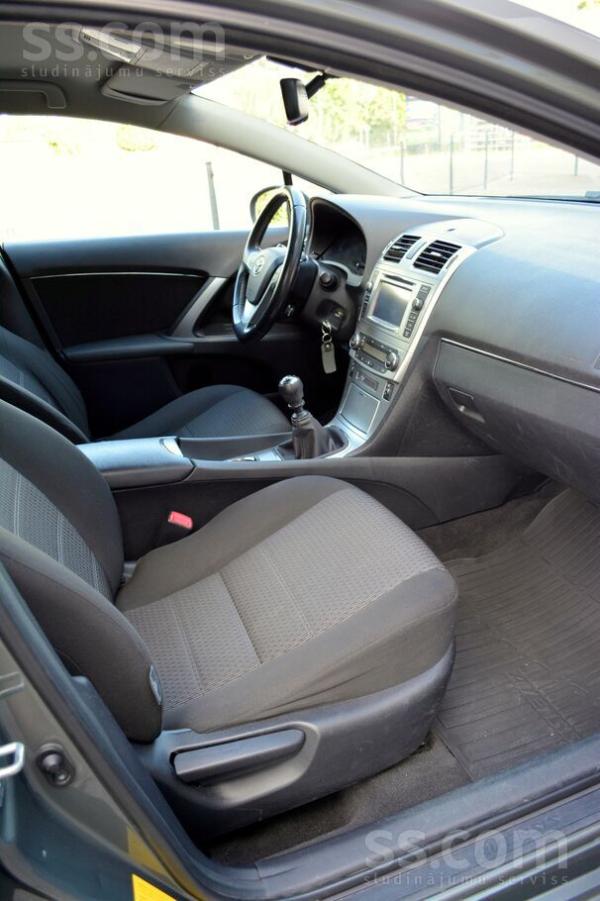 Green Toyota Avensis 2012 in Dobele, with an engine capacity of 2.00 L and mileage of 269 thousand km for 6250 €, photo 9 on AUTOMOTO.COM.LV