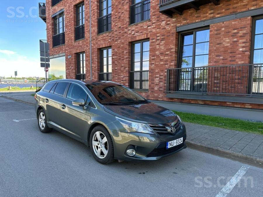 Zaļš Toyota Avensis 2012 Rīga, ar dzinēja tilpumu 2.20 L un nobraukumu 277 tūkst. km par 4900 €, foto 1 vietnē AUTOMOTO.COM.LV