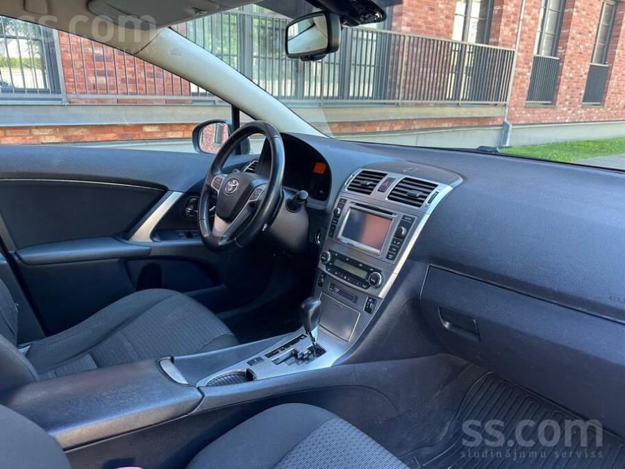 Zaļš Toyota Avensis 2012 Rīga, ar dzinēja tilpumu 2.20 L un nobraukumu 277 tūkst. km par 4900 €, foto 7 vietnē AUTOMOTO.COM.LV