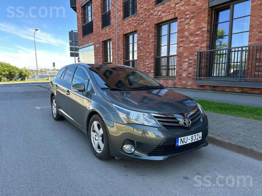 Zaļš Toyota Avensis 2012 Rīga, ar dzinēja tilpumu 2.20 L un nobraukumu 277 tūkst. km par 4900 €, foto 15 vietnē AUTOMOTO.COM.LV