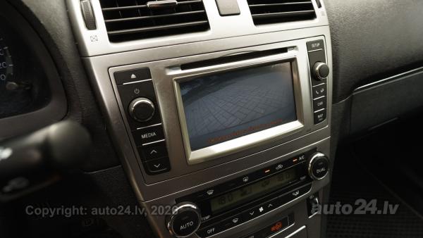 Green Toyota Avensis 2012 in Tartu, with an engine capacity of 1.80 L and mileage of 222 thousand km for 7450 €, photo 7 on AUTOMOTO.COM.LV