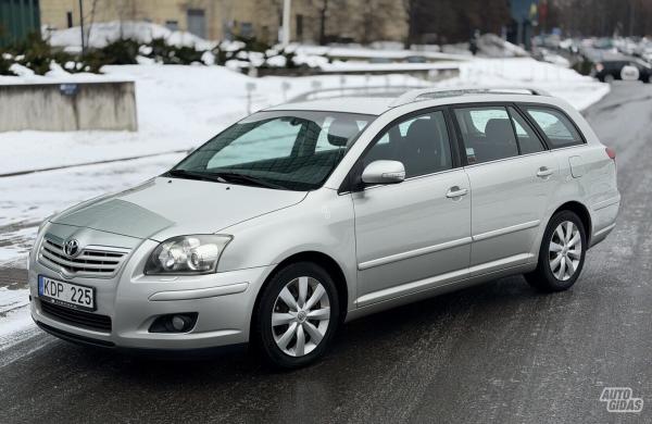 Pelēks Toyota Avensis 2008 Viļņa, ar dzinēja tilpumu 2.00 L un nobraukumu 324 tūkst. km par 1990 €, foto 2 vietnē AUTOMOTO.COM.LV