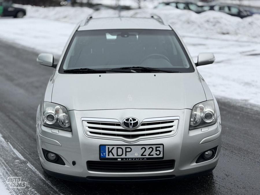 Pelēks Toyota Avensis 2008 Viļņa, ar dzinēja tilpumu 2.00 L un nobraukumu 324 tūkst. km par 1990 €, foto 8 vietnē AUTOMOTO.COM.LV