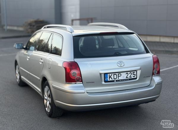 Grey Toyota Avensis 2008 in Vilnius, with an engine capacity of 2.00 L and mileage of 324 thousand km for 1990 €, photo 3 on AUTOMOTO.COM.LV