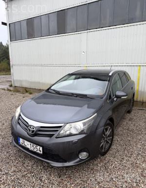 Pelēks Toyota Avensis 2013 Talsi, ar dzinēja tilpumu 2.00 L un nobraukumu 695 tūkst. km par 1800 €, foto  vietnē AUTOMOTO.COM.LV
