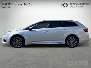 Pelēks Toyota Avensis 2017 Rīga, ar dzinēja tilpumu 2.00 L un nobraukumu 168 tūkst. km par 11990 €, foto 3 vietnē AUTOMOTO.COM.LV