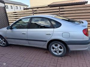 Серый Тойота Авенсис 1999 в Клайпеда, объемом двигателя 1.98 л и пробегом 350 тыс. км за 1200 €, фото 4 на AUTOMOTO.COM.LV