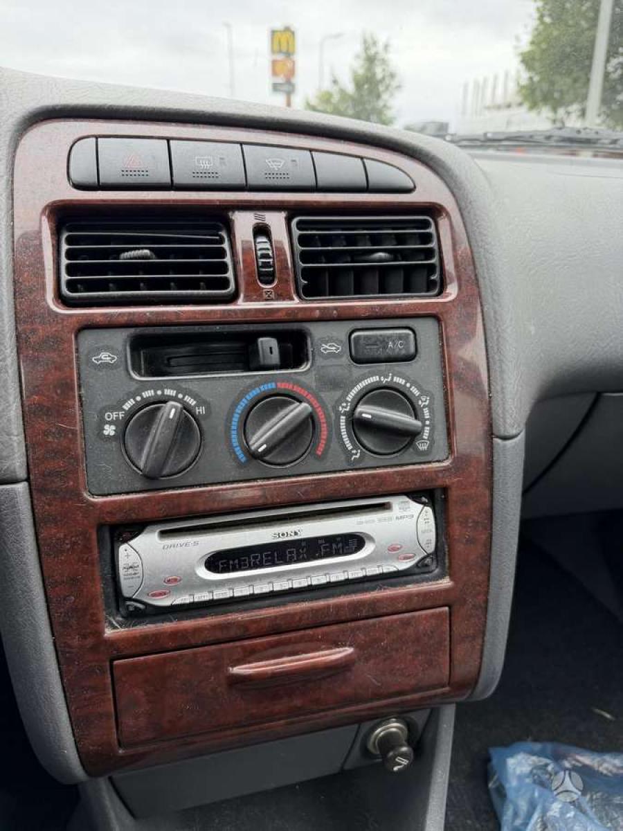 Серый Тойота Авенсис 1999 в Клайпеда, объемом двигателя 1.98 л и пробегом 350 тыс. км за 1200 €, фото 7 на AUTOMOTO.COM.LV