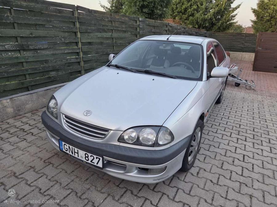 Серый Тойота Авенсис 1999 в Клайпеда, объемом двигателя 1.98 л и пробегом 250 тыс. км за 1500 €, фото 4 на AUTOMOTO.COM.LV
