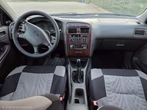 Серый Тойота Авенсис 1999 в Клайпеда, объемом двигателя 1.98 л и пробегом 250 тыс. км за 1500 €, фото 7 на AUTOMOTO.COM.LV