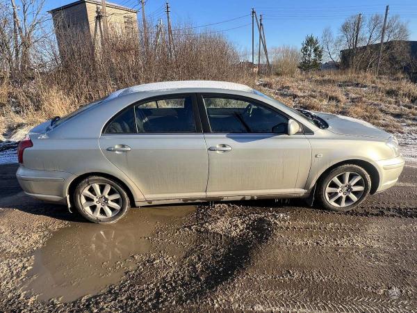 Grey Toyota Avensis 2003 in Vilnius, with an engine capacity of 2.00 L and mileage of 210 thousand km for 1800 €, photo 4 on AUTOMOTO.COM.LV